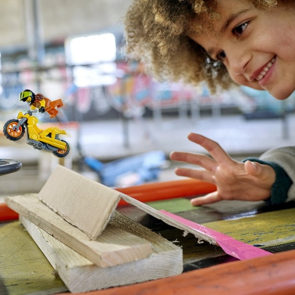 Lego | Toys | Lego City Stuntz Value Set 3 Minifigures 3 Bikes And ...